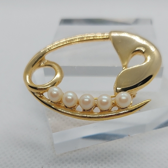 Vintage | Jewelry | Goldtone And Pearl Safety Pin Wellmade Unmarked ...